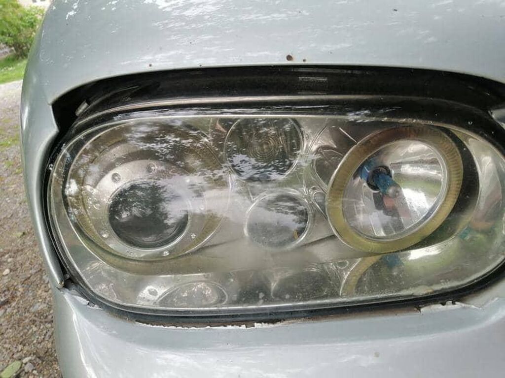 FAROVI ZA VOLKSWAGEN GOLF 4 | Farovi sa prstenovima i projektorima