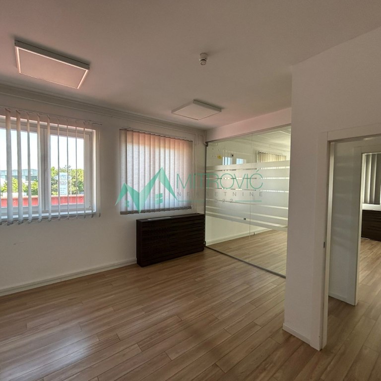Izdaje se odličan poslovni prostor na Novom naselju.