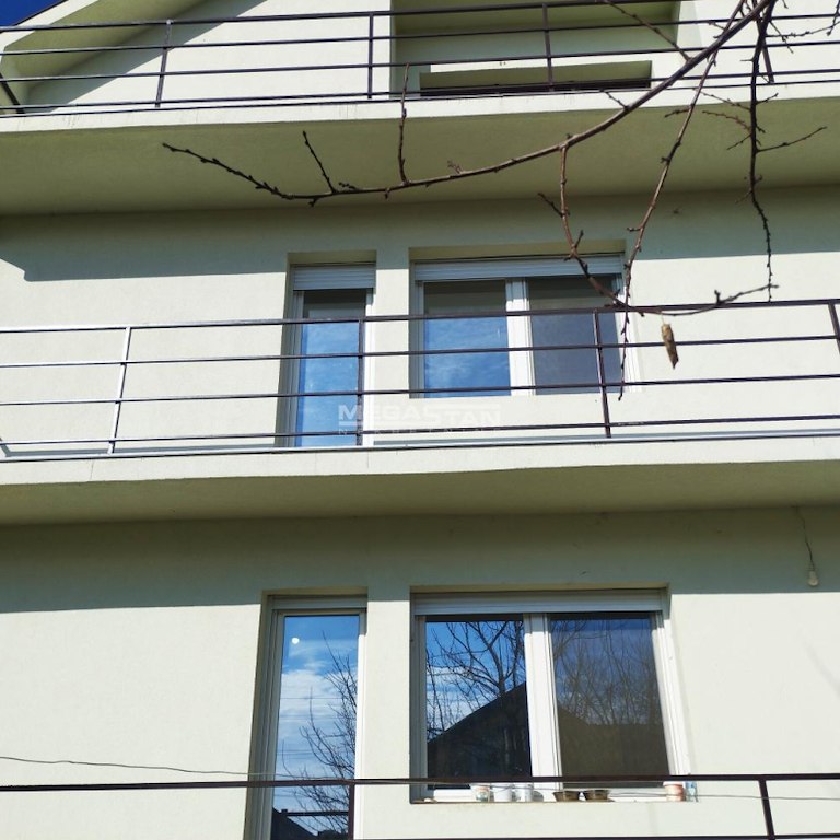 Velika porodična kuća.