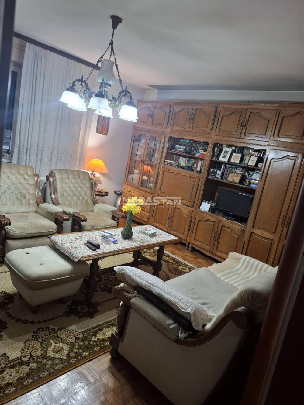 Dvoiposoban stan na prodaju, Karađorđev Park, Beograd, 73m², 299.000 €