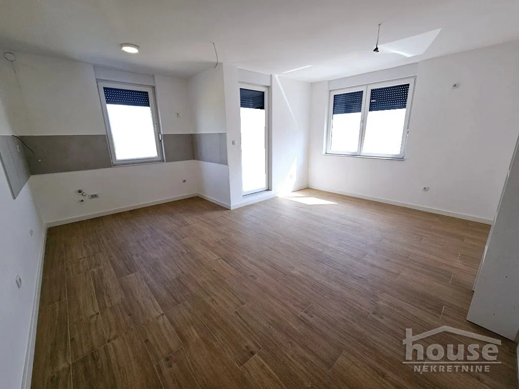 Četvorosoban stan na prodaju, Karagača, Novi Sad, 72m², 151.200 €