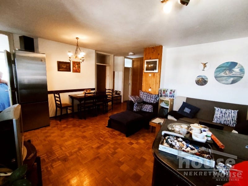 Četvorosoban stan na prodaju, Socijalno, Novi Sad, 94m², 213.000 €