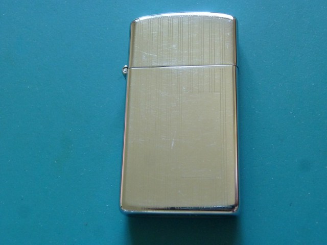 ZIPPO  Slim line - upaljač benzinac iz 1984. godine
