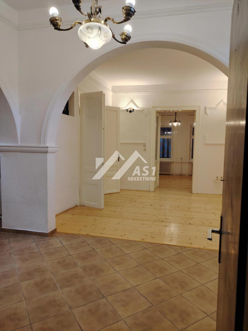 IZDAJE SE KUCA U CENTRU - ALMASKI KRAJ ID#7050
2.000 €