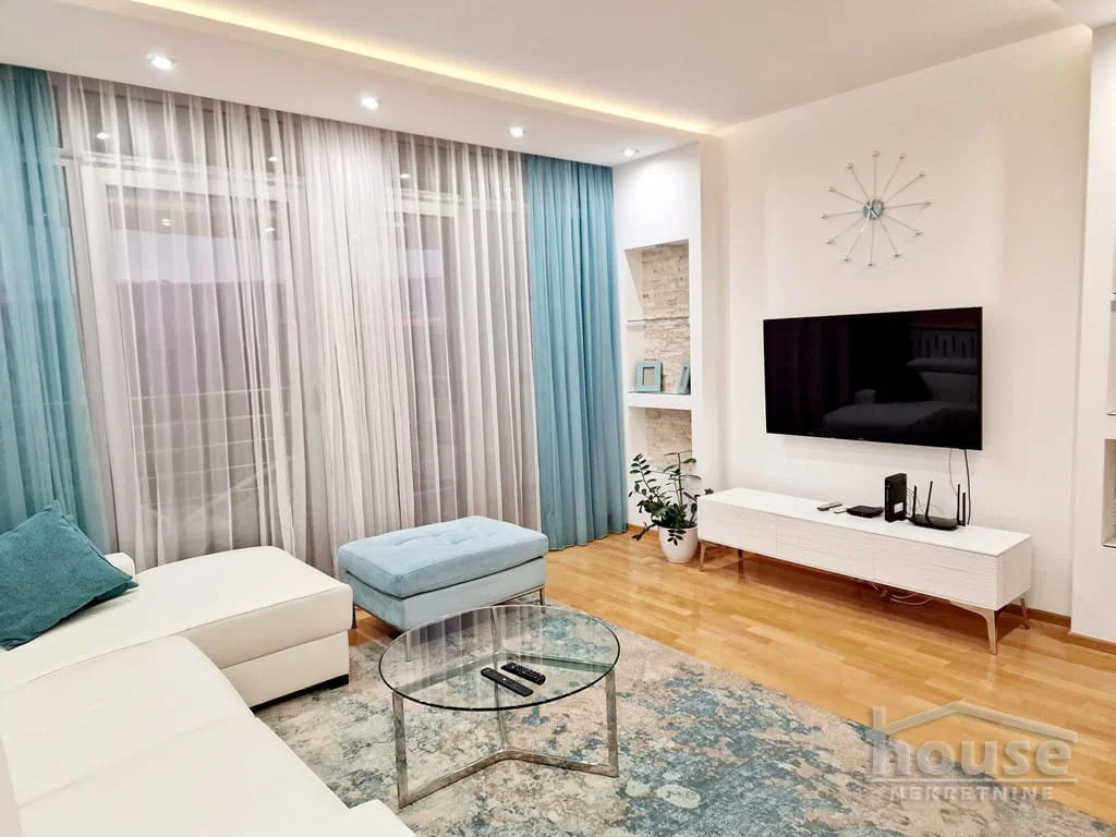 Trosoban stan na prodaju, Centar, Novi Sad, 105m², 509.850 €