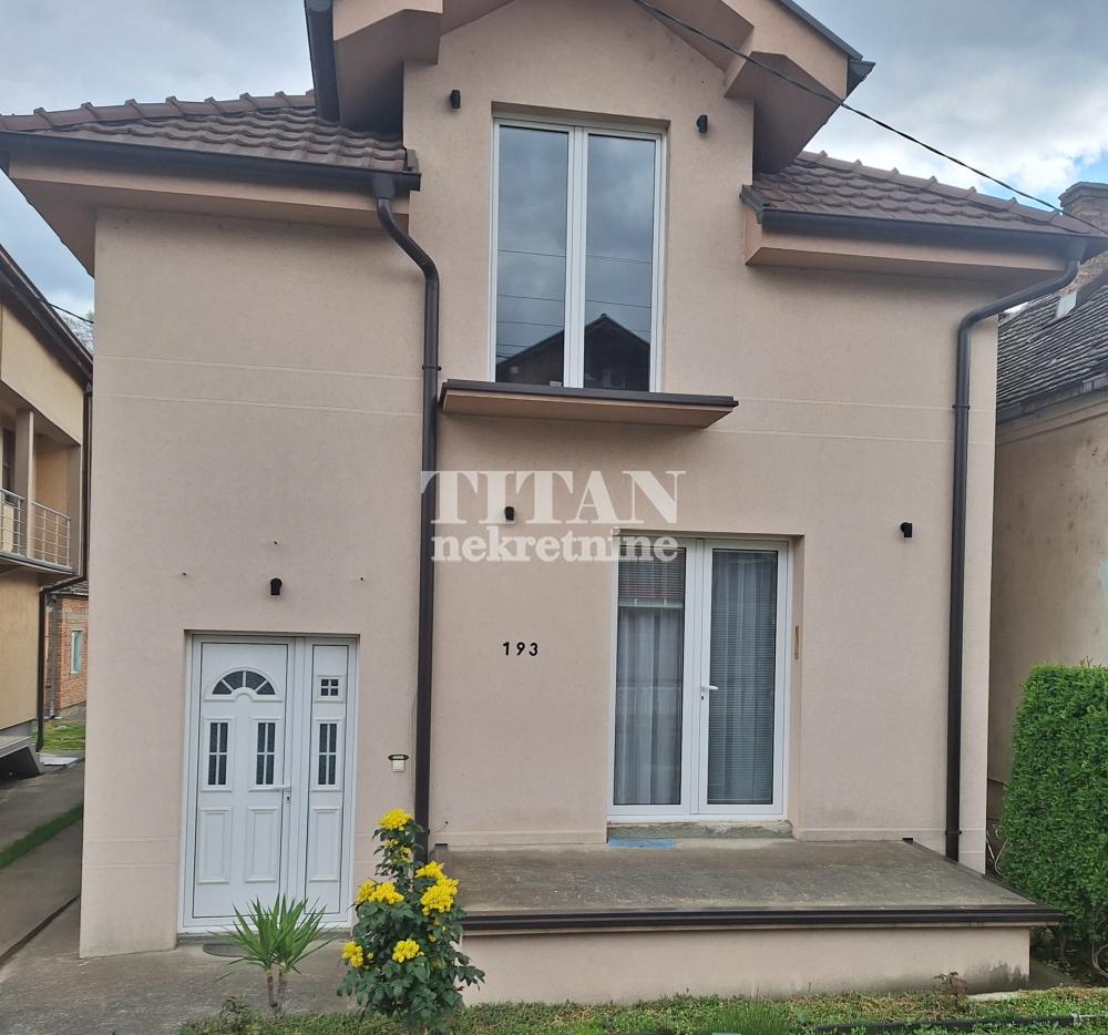 Nedaleko od Grocke, Begaljica kuća 230m2 ID#5729
140.000 €