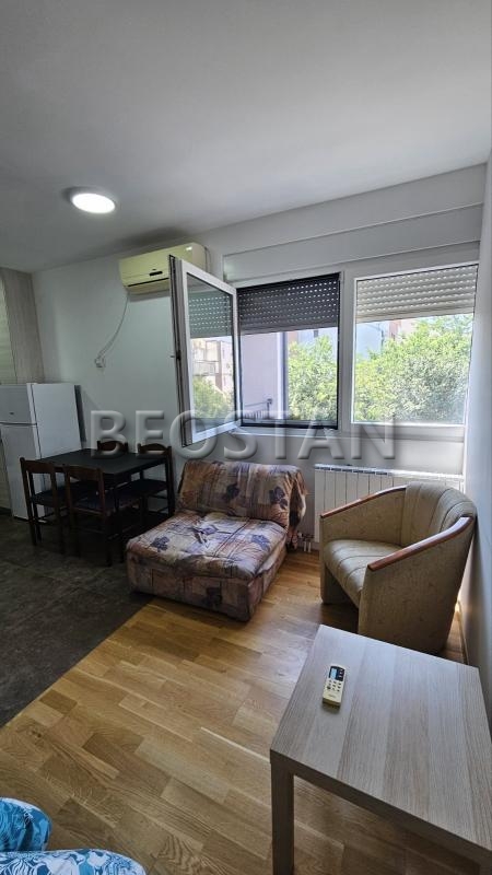 Zemun - Prvomajska #67756
400 €