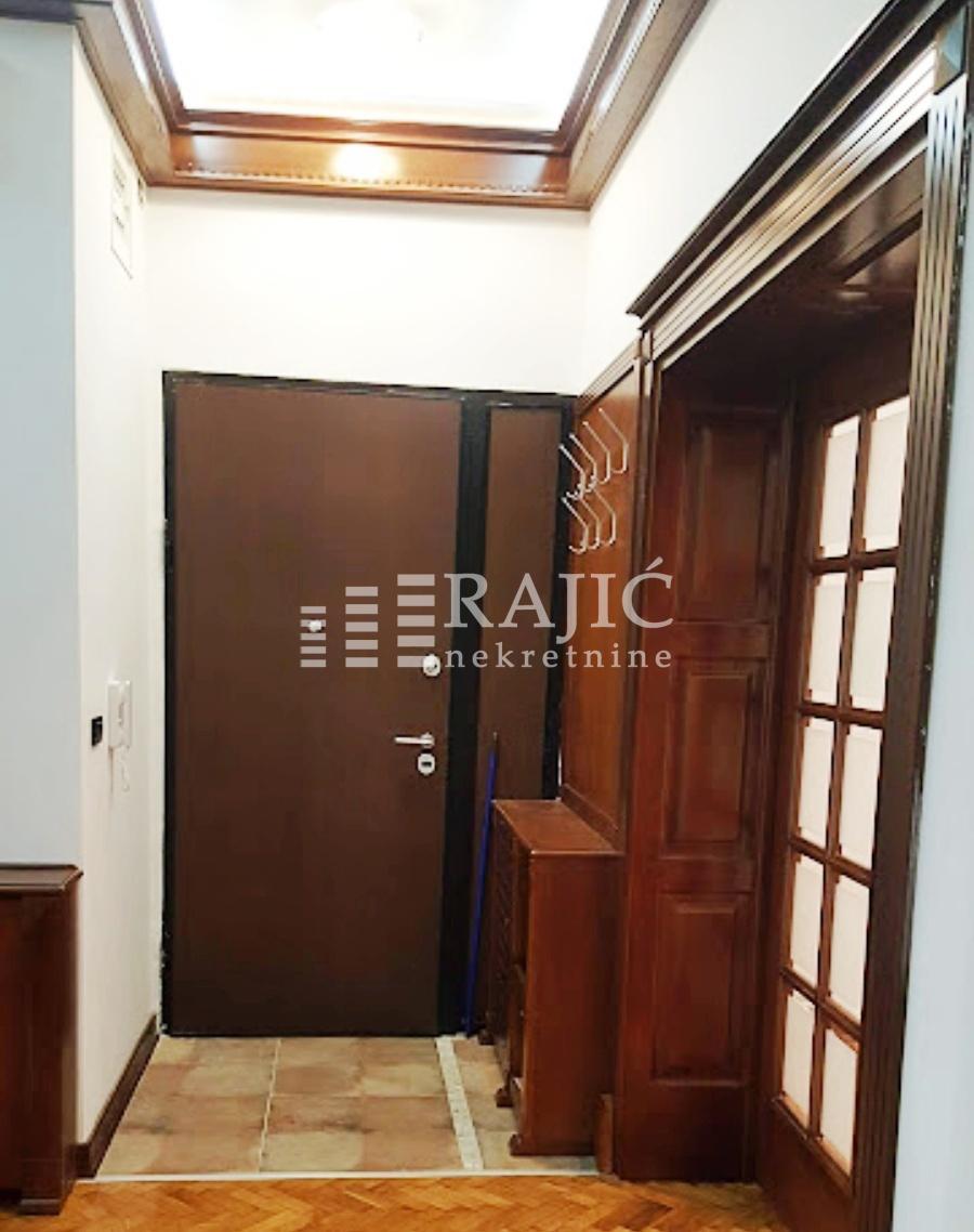 Centar(Skupština)Hilandarska,3.0,82m2 #4571
1.000 €