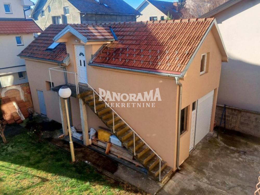 Poslovni prostor -Žarkovo-Ilije Đurićića,90m2 ID#3244
700 €