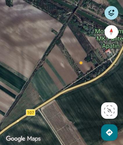 Bez posrednika, odlična lokacija, pored kanala
Sombor