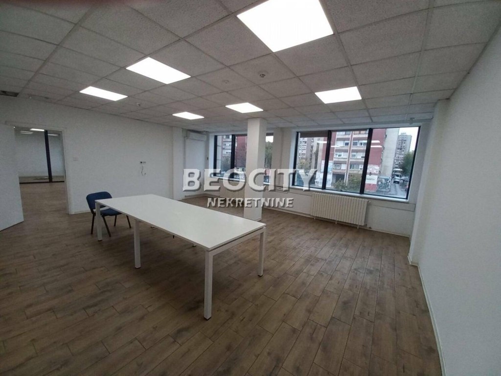 Poslovni prostor / Lokal, Novi Sad - Bulevar Oslobođenja | Izdavanje · 132m² · 1.450€