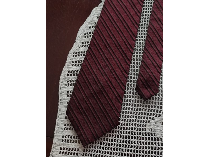 Brutalna original Ermenegildo ZEGNA bordo tkana kravata
