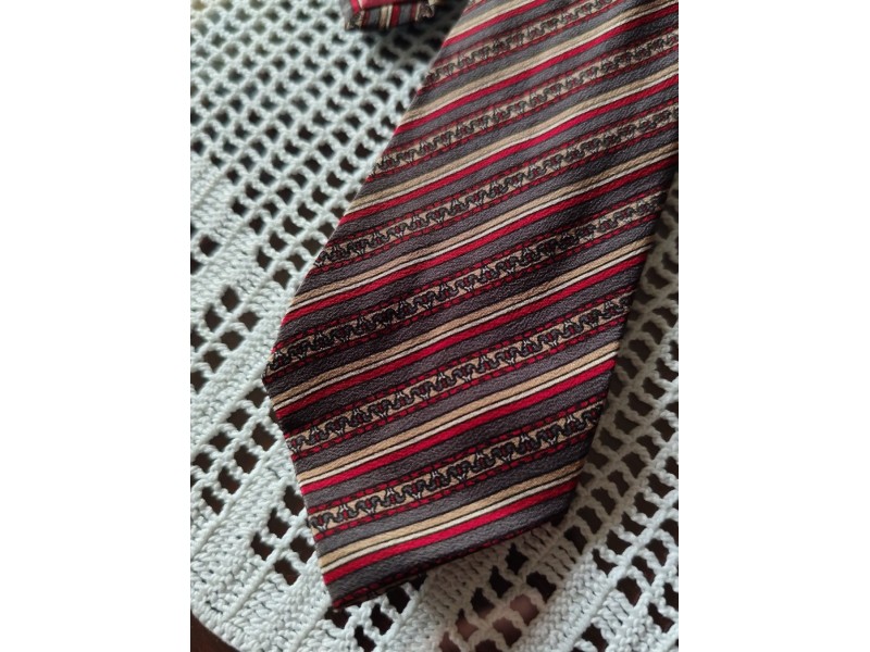 Neverovatna heritage reljefna tkana Ermenegildo Zegna