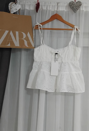 Predivna Zara romanticna majica nova sa etiketom S