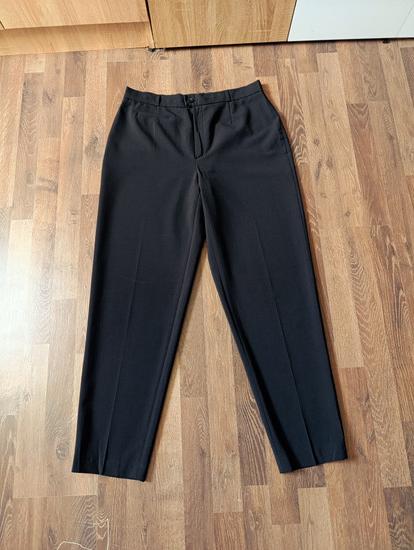 Crne pantalone
