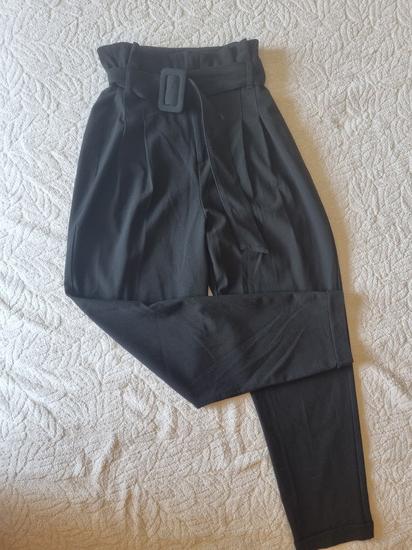 BERSHKA pantalone