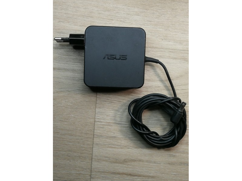 ASUS AD887020 19V --- 3,42A 65W