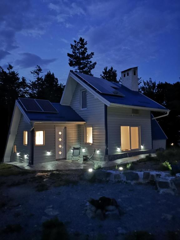 Solarna Eko Vila - Your Boutique Mountain Escape