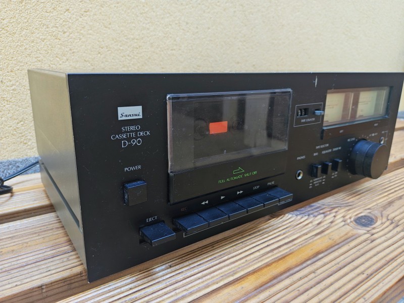 Sansui D-90 cassette deck