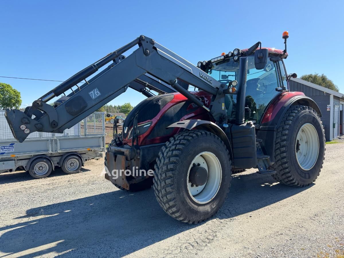 Prodaje se Valtra 2017 Valtra T174 traktor, frontlaster, brøyteplate og Nokian TRI traktor točkaš na aukciji