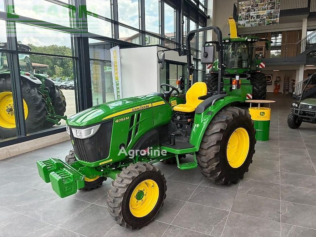 John Deere 4052m mini traktor