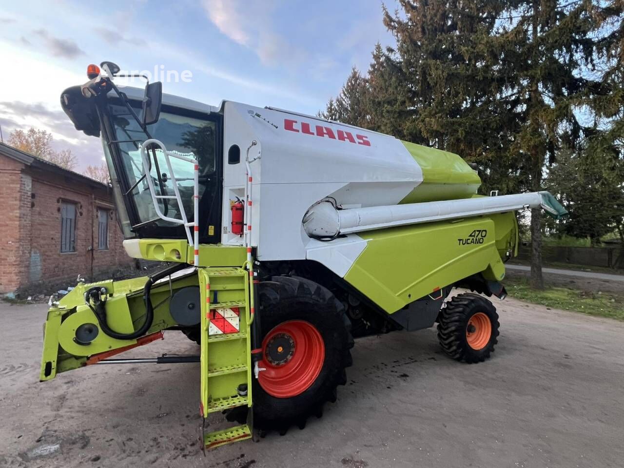 Claas Tucano 470 kombajn za žito