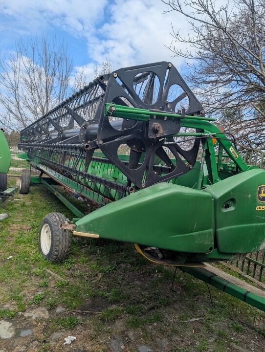 John Deere 635F hidrafleks - ie vybir po rokakh adapter za žito