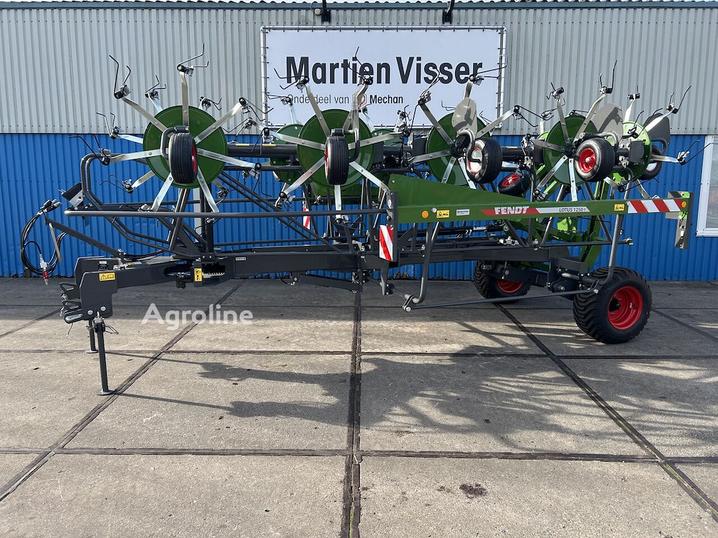 Novi Fendt schudder Lotus 1250T prevrtač sena