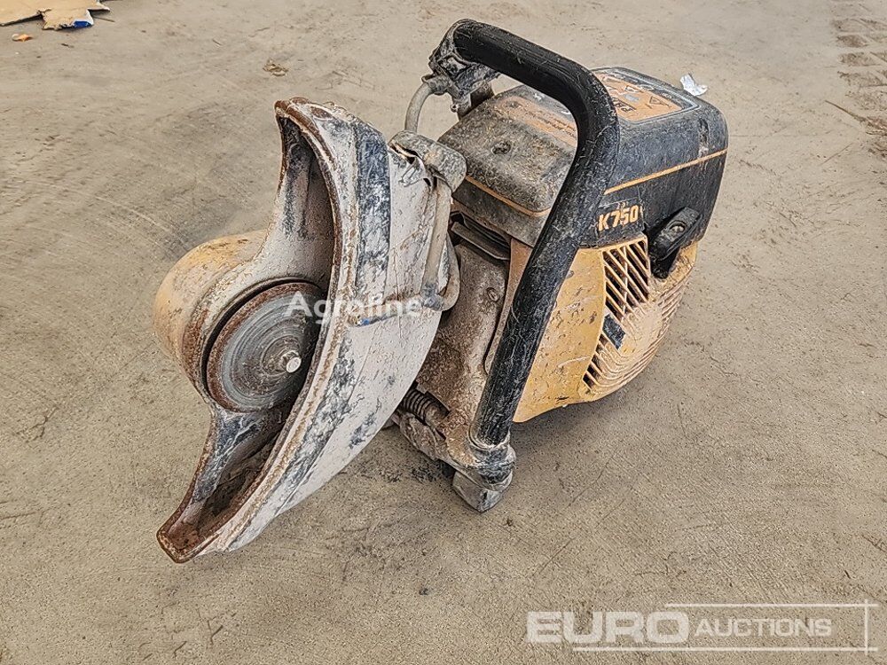 Prodaje se Partner K750 benzinsku motornu testeru na aukciji