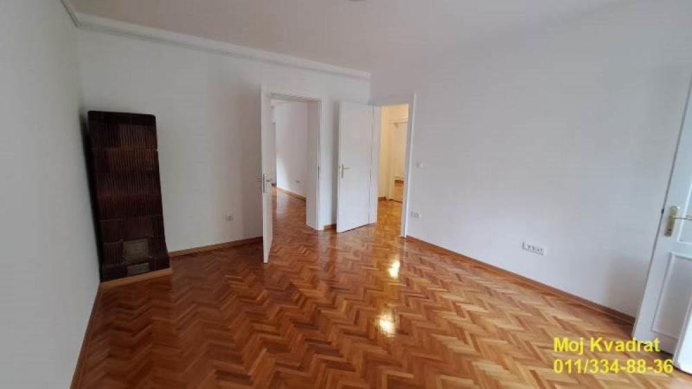 Trosoban stan na prodaju, 81m2, 395.000€