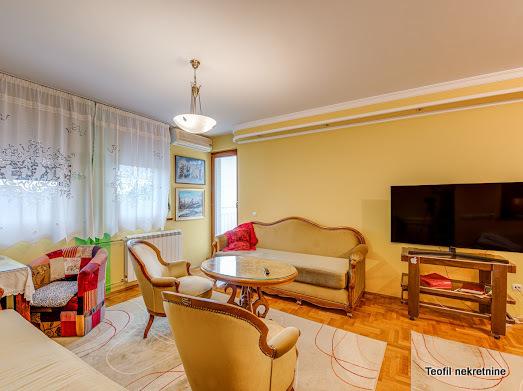 Ulofa Palmea, Trosoban stan na prodaju, 82m2, 240.000€