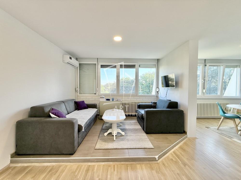 Omladinskih brigada, Dvosoban stan na prodaju, 51m2, 179.000€