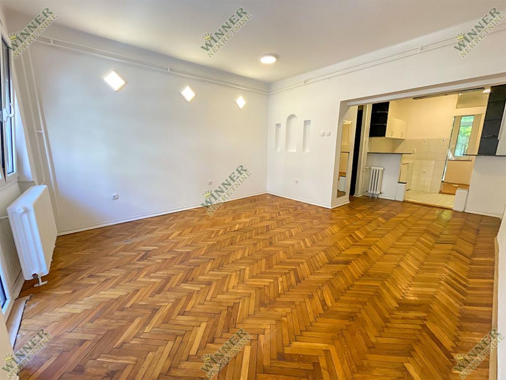 Gospodar Jovanova, Trosoban stan za izdavanje, 52m2, 700€