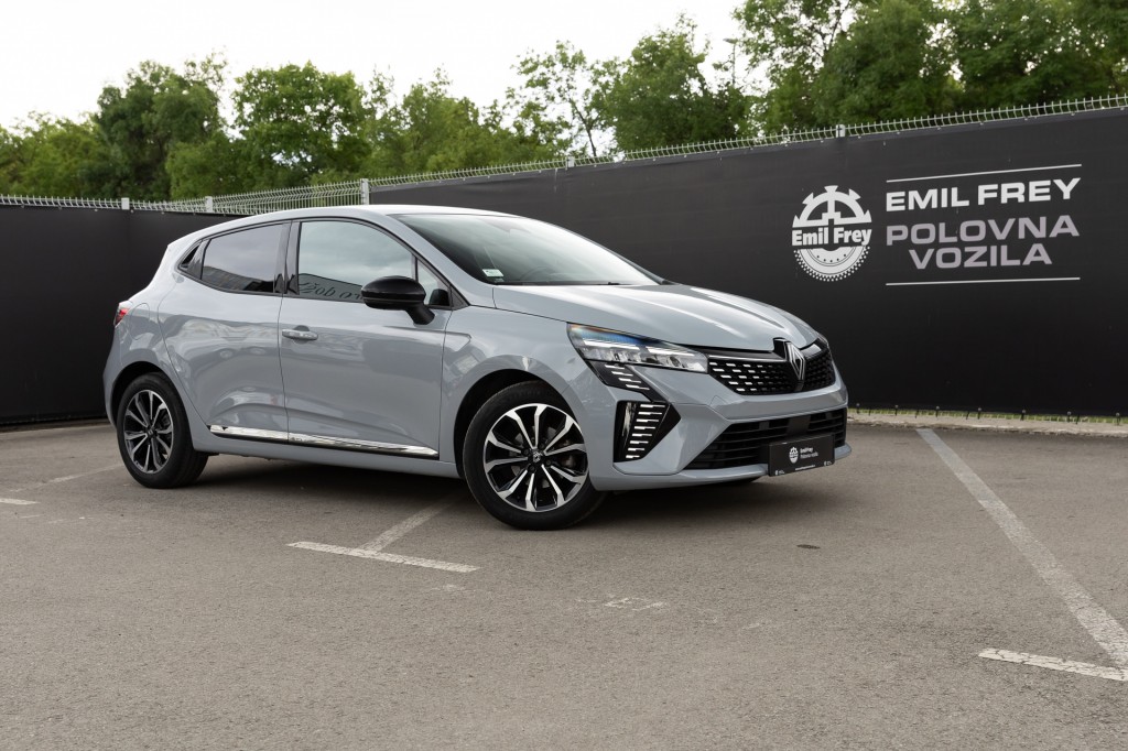 RENAULT CLIO