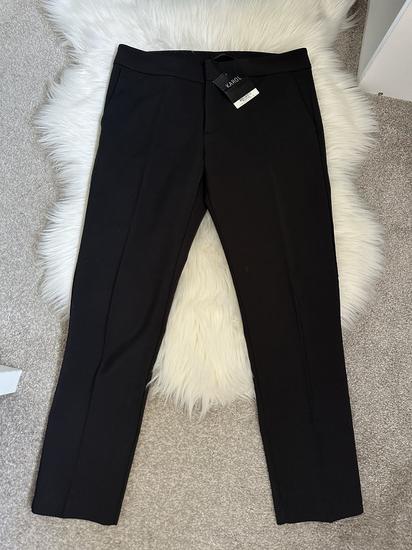 Elegantne pantalone nov sa etiketom