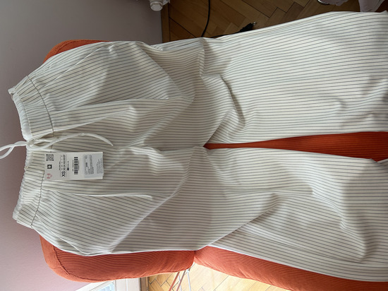 SNIŽENO Zara pantalone