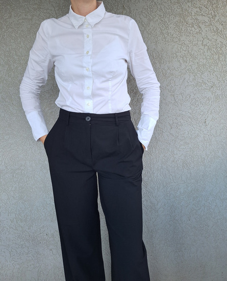 Pantalone širokih nogavica sa dubokim strukom