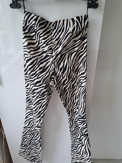 Zvonaste crno bele pantalone