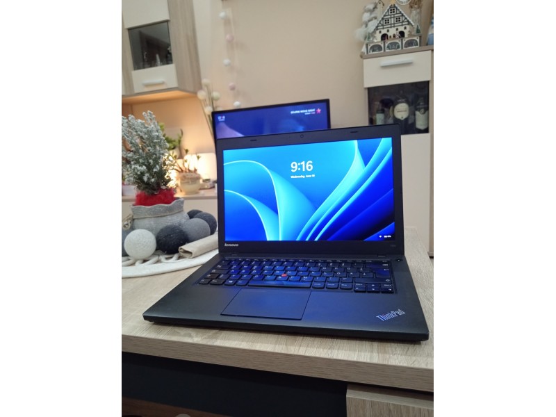 Lenovo T440 i7 4600u/256GB ssd/8GB RAM DDR3.
