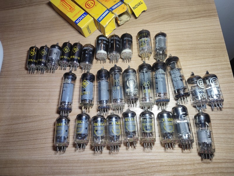 Lot elektronskih cevi Tesla EF806S, Ei Niš EL84