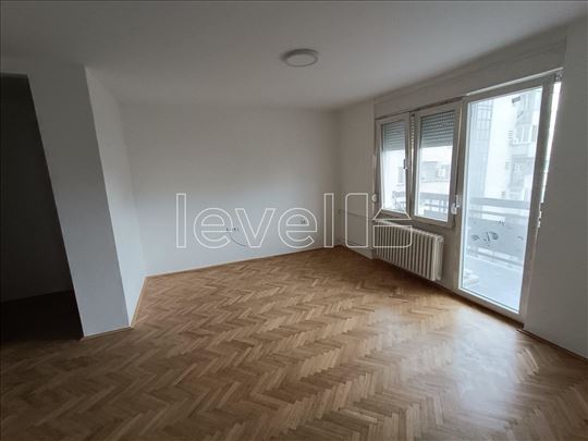 Stan,Novi Sad,Bulevar Oslobođenja,kv: 64.00