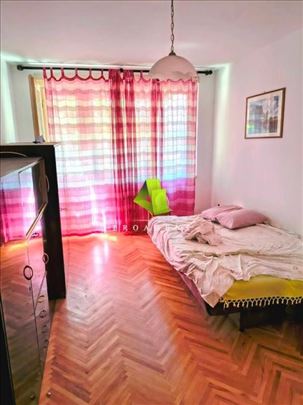 Retko u ponudi- jednosoban stan u blizini Starog g