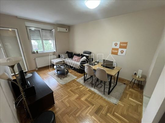 Stan,Novi Sad,Salajka,kv: 37.00