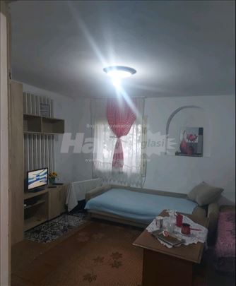 Jednoiposoban stan u Dobanovcima(Opstina Surcin)