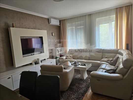 Izdaje se četvorosoban stan od 86 m² – Senjak