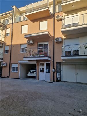Centar nov 1.5 polunamešten