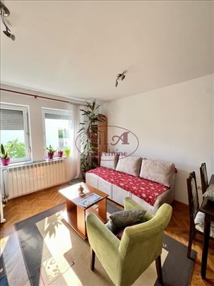 Novi Sad, Bul. Evrope, lep jedniposoban stan u mir