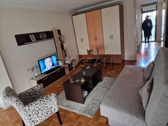 Novi Beograd - Blok 70 cetvorospratnice #67800