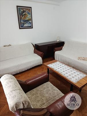 Izdaje se garsonjera na Detelinari