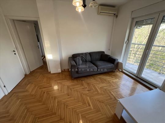 Namešten, dve spavaće sobe, odmah useljiv ID#4666